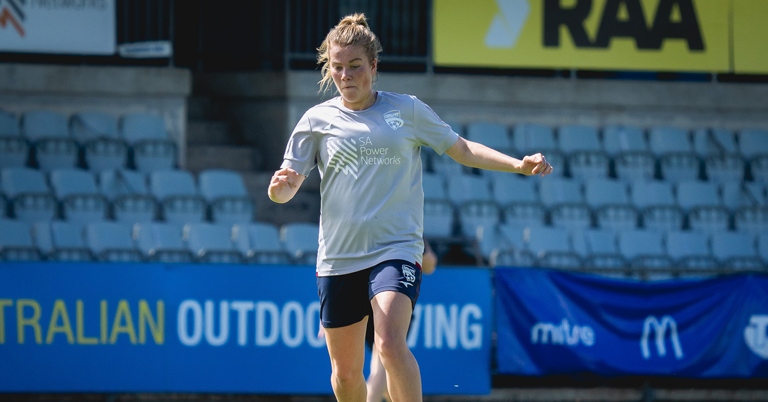 Stenta names squad for important Brisbane clash - Adelaide United