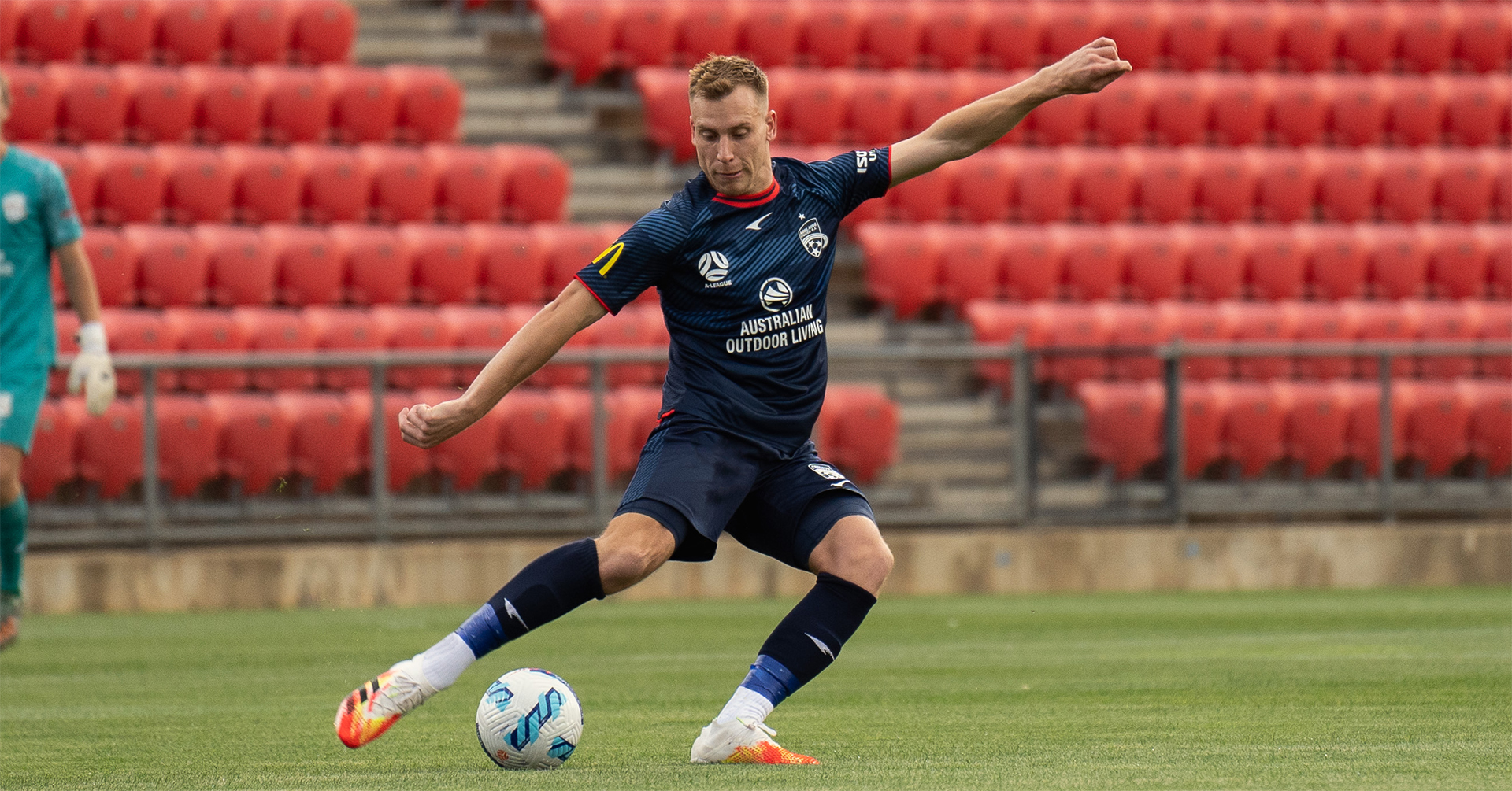 Reds sign Lachlan Barr as injury replacement - Adelaide United